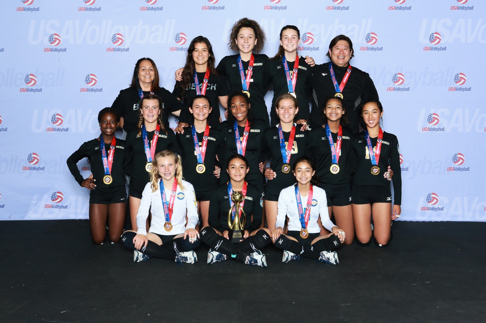 Long Beach Mizuno Brings Home Volleyball Hardware – The562.org