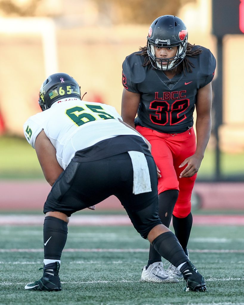 PHOTOS: LBCC vs. Golden West, Football – The562.org