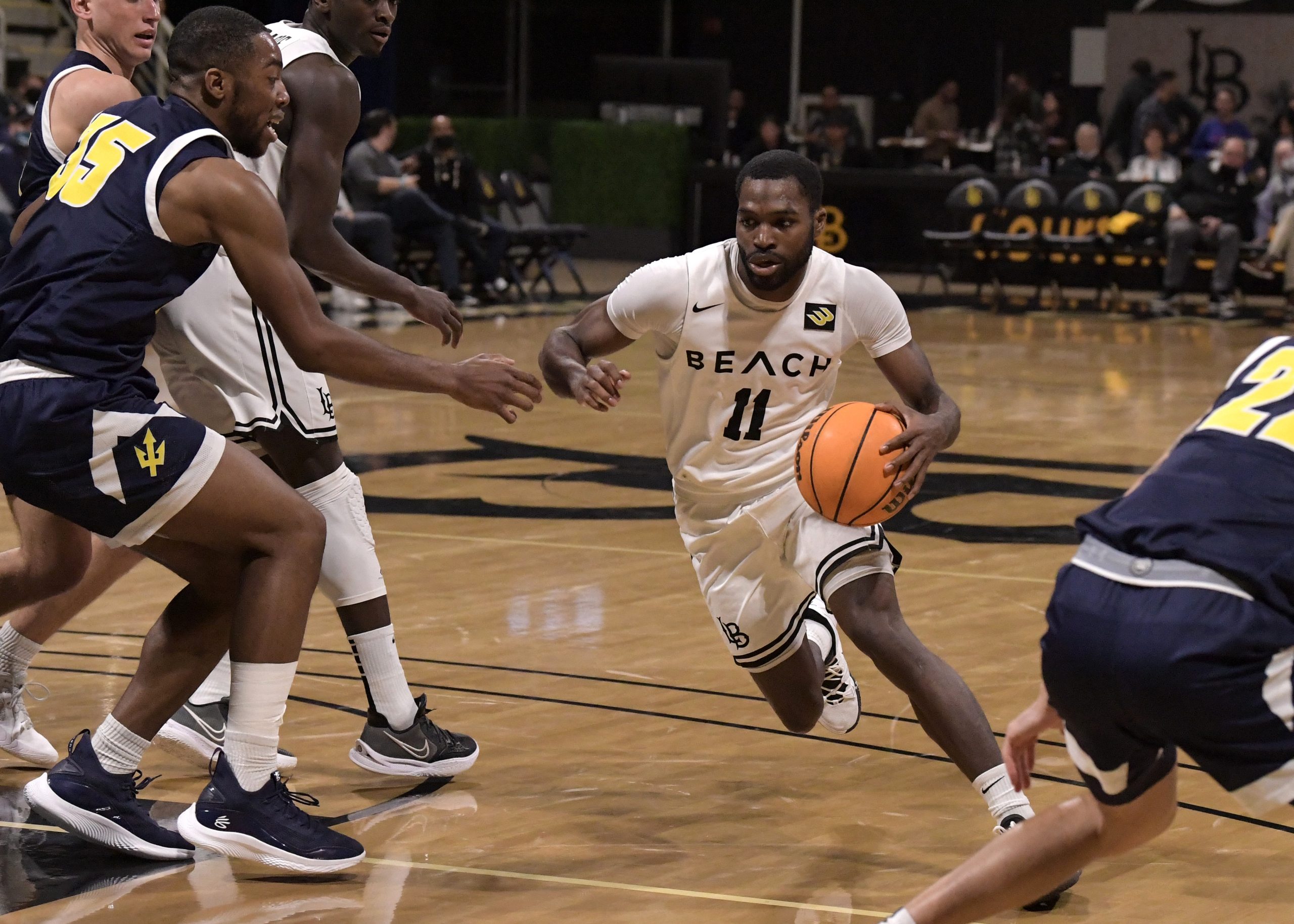 Long Beach State Men’s Basketball Wins Season Opener – The562.org