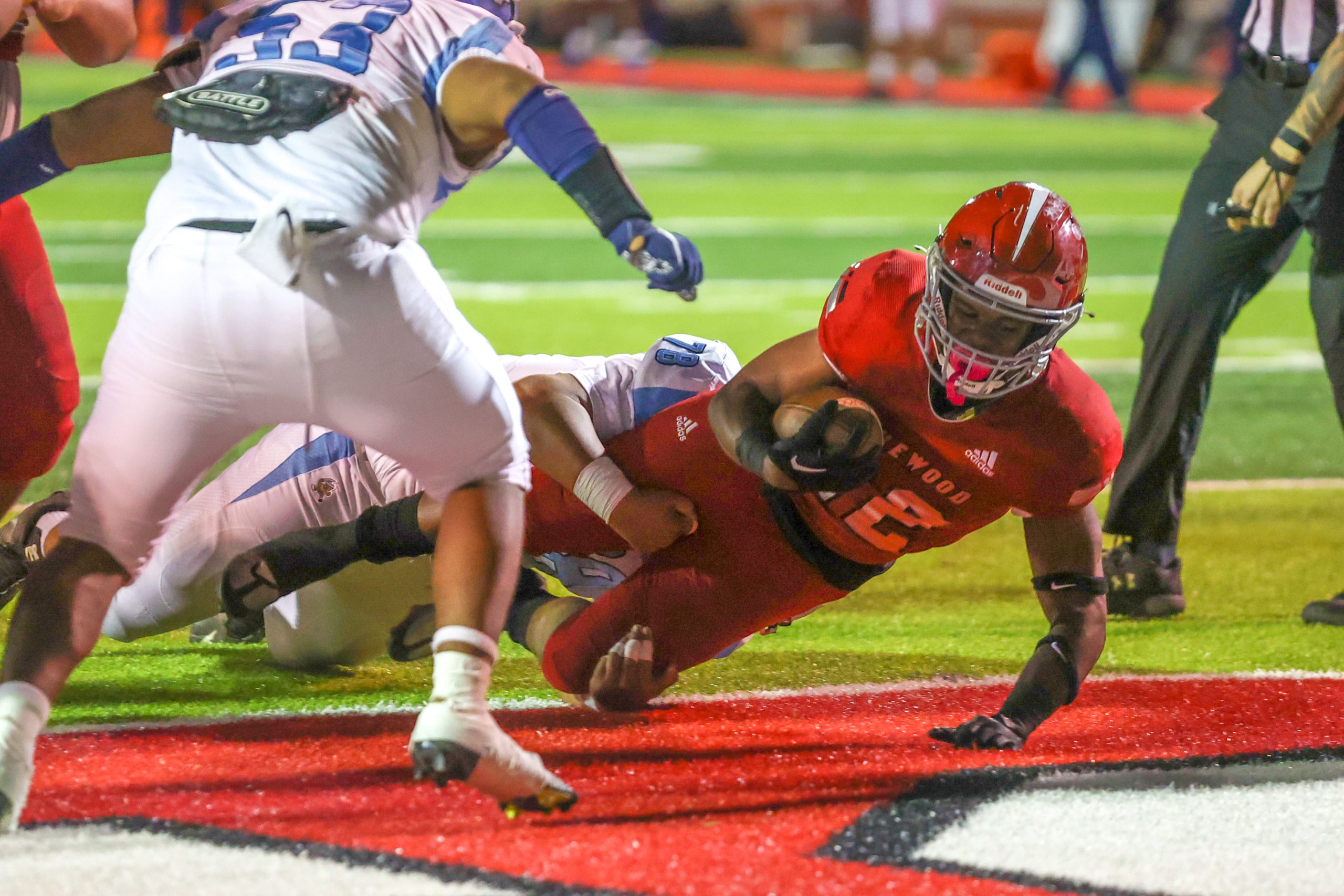 FEATURE: Kaleb Foster Running Strong For Lakewood Football – The562.org