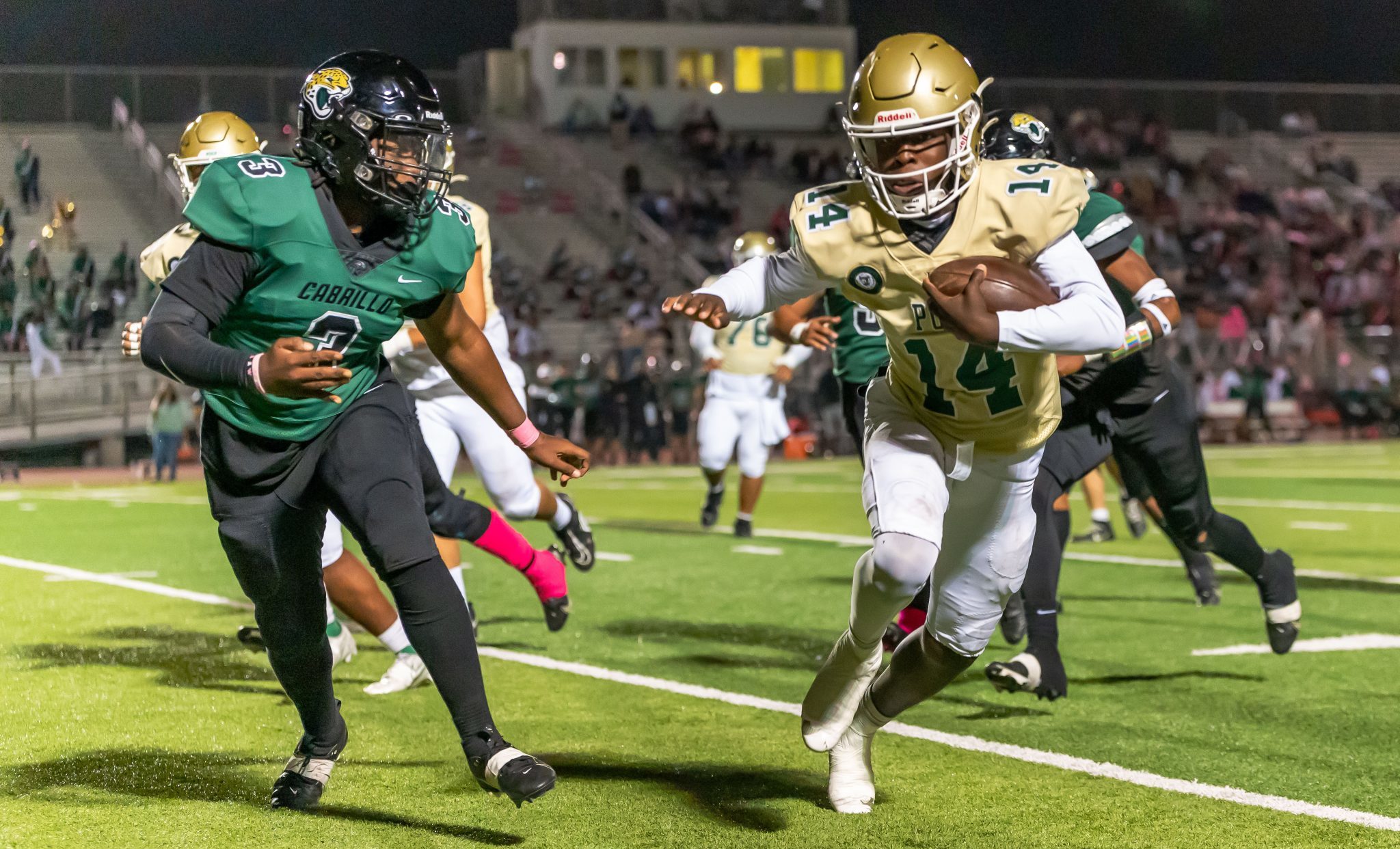 Football: Long Beach Poly Drops Season Opener at Folsom – The562.org