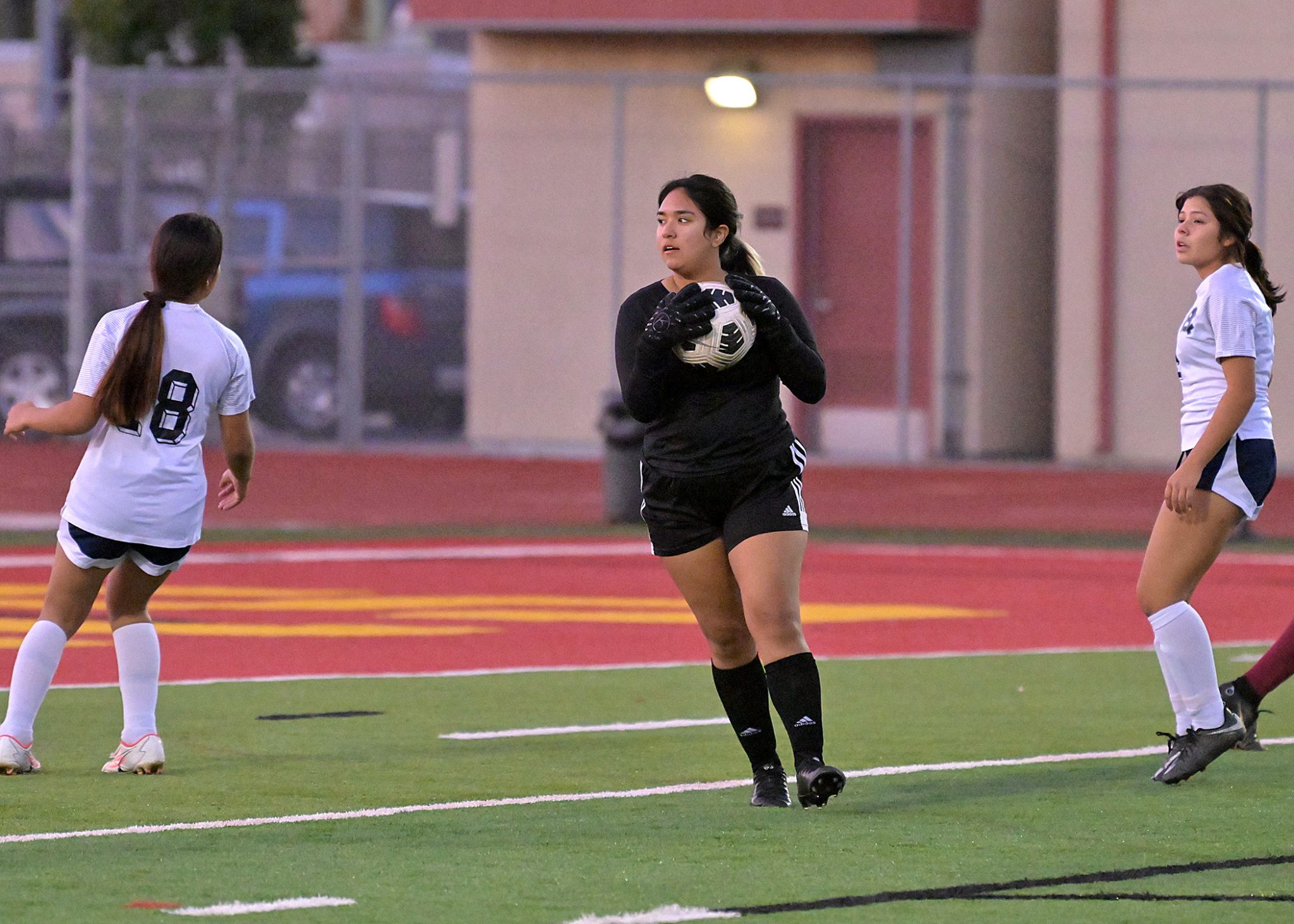Compton Girls’ Soccer Preview – The562.org