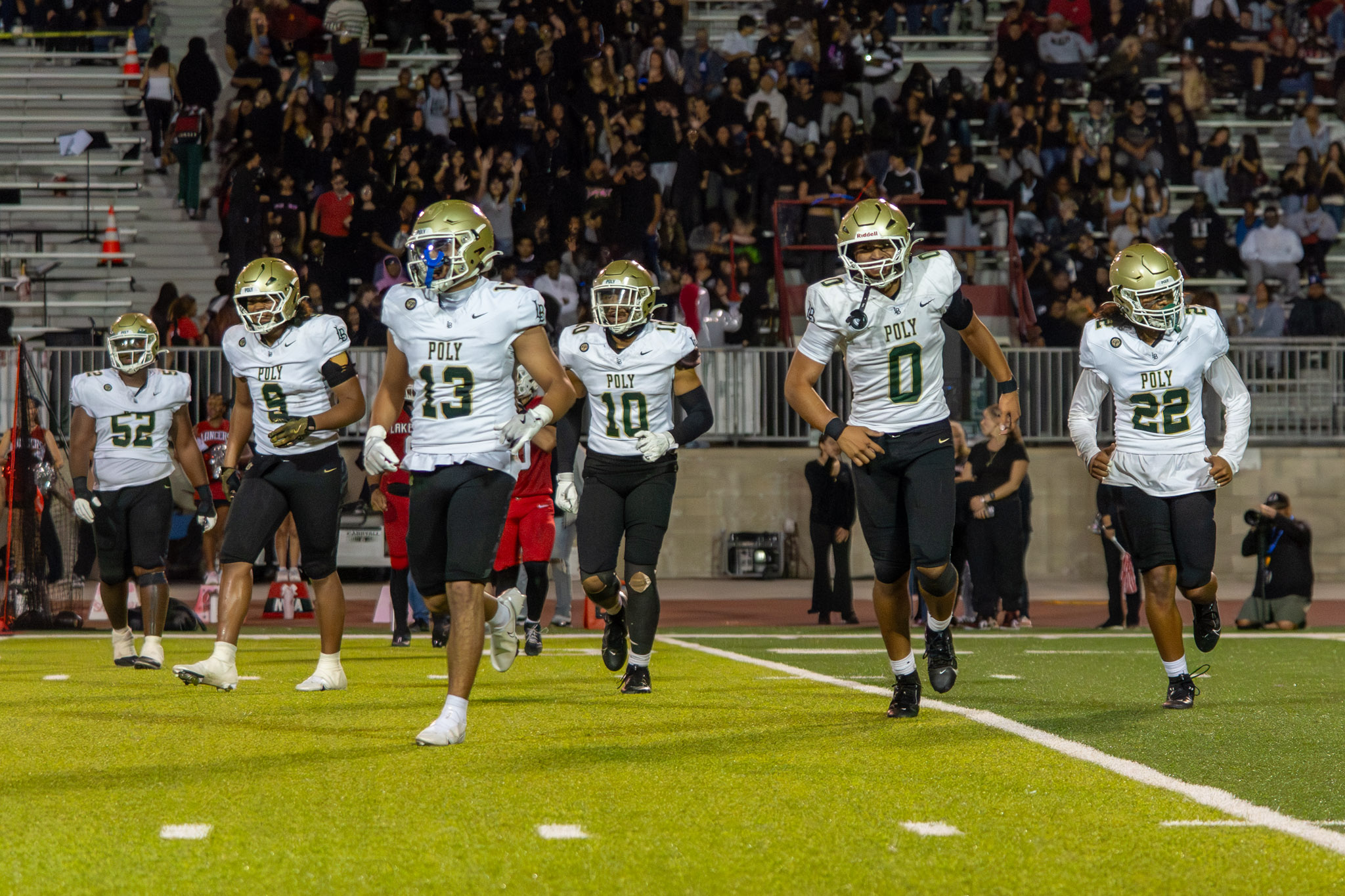 Football: Long Beach Poly Dominated by Mission Viejo – The562.org