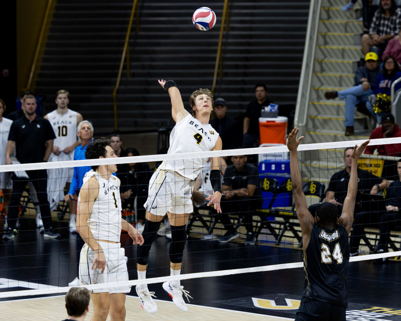 PHOTOS: Long Beach State Volleyball Sweeps Lindenwood – The562.org