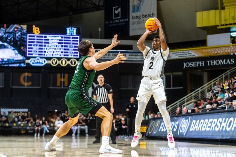 PHOTOS: Long Beach State vs. Hawai’i, Men’s Basketball – The562.org