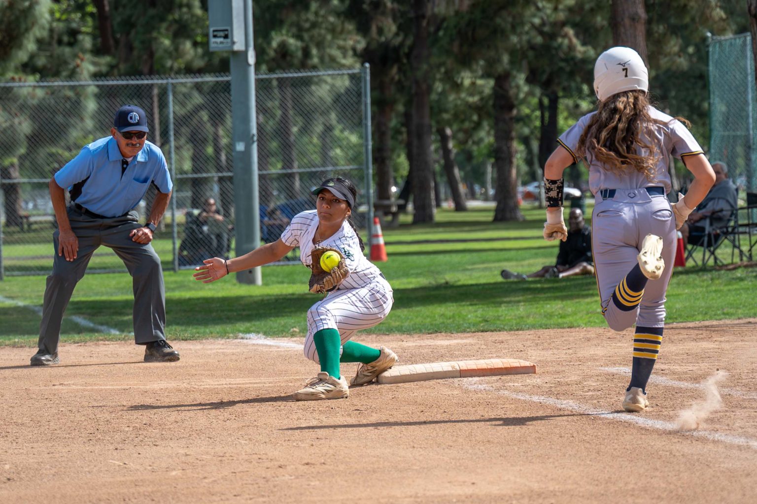PHOTOS: Millikan vs. Long Beach Poly, Softball – The562.org